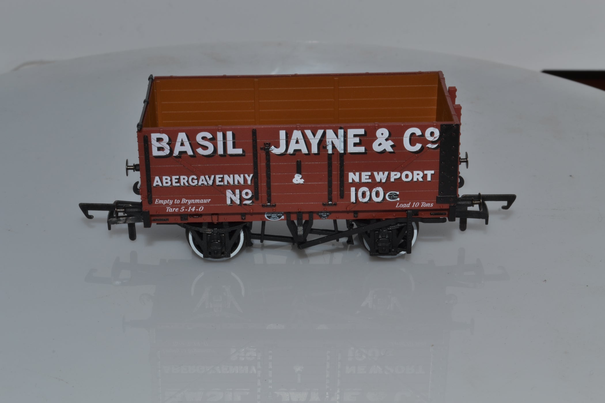 OR76SPE007 Basil Jayne 7 Plank Wagon — Oxford Diecast