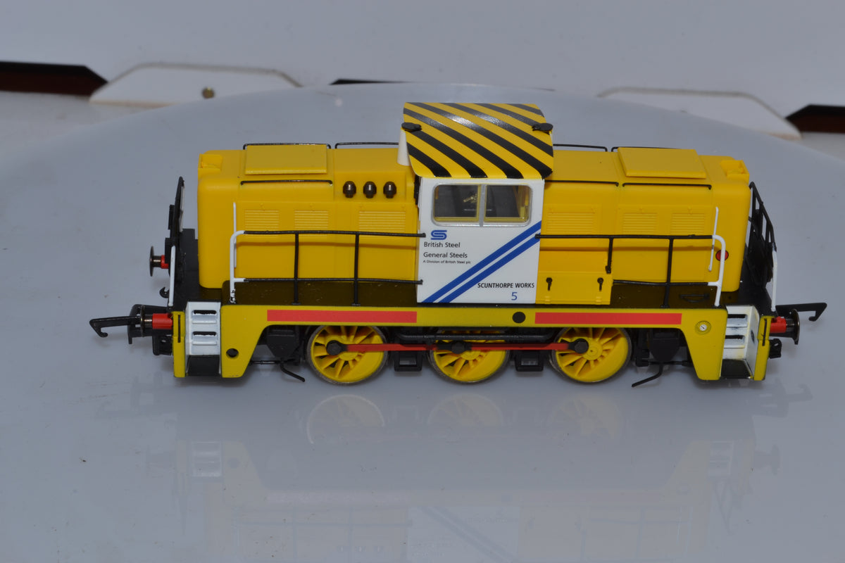 OR76JAN002 GV2013 British Steel No5 Janus 0-6-0 Diesel — Oxford Diecast