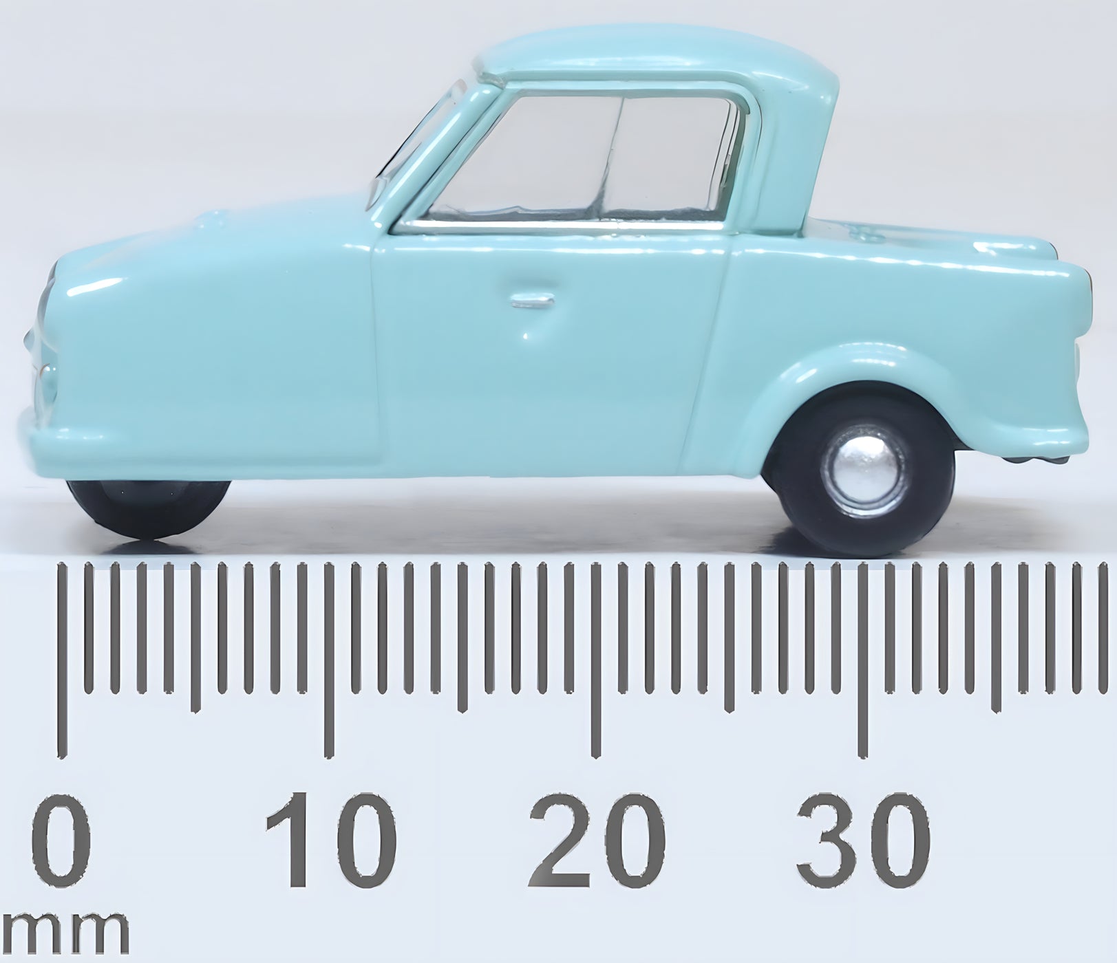 OXFORD DIECAST 1:76 Scale AC Invacar Pale Blue (Hubnut) — Oxford Diecast