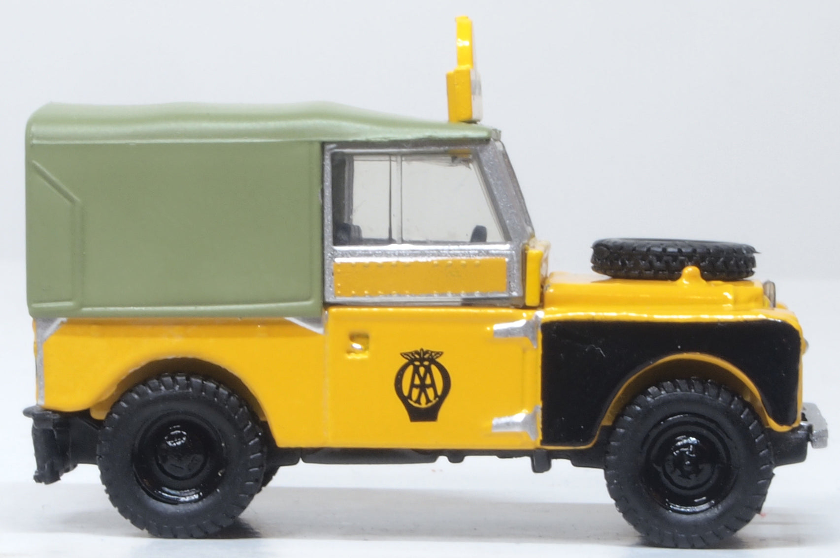 Oxford Diecast Land Rover Series I 88" Canvas AA Highland Patrol
