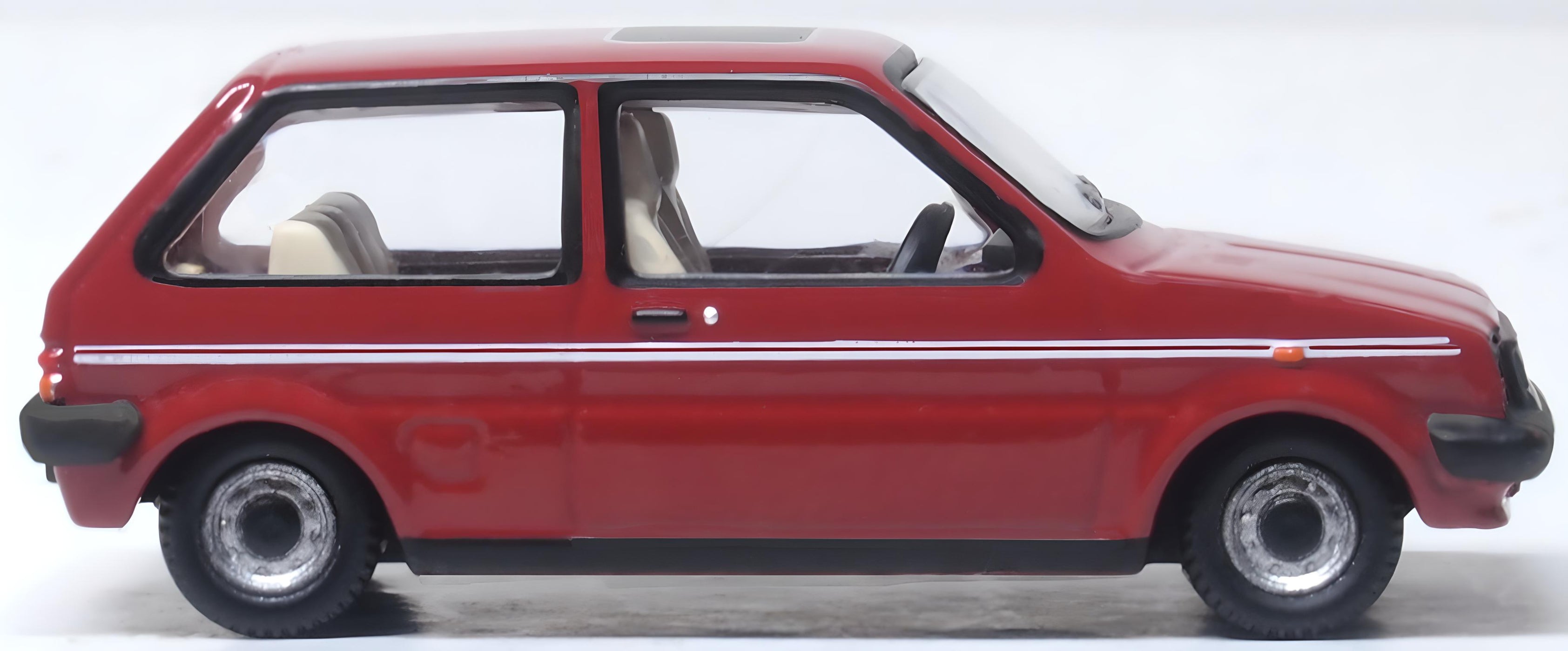 Oxford Diecast Austin Mini Metro Vermillion (Princess Diana)