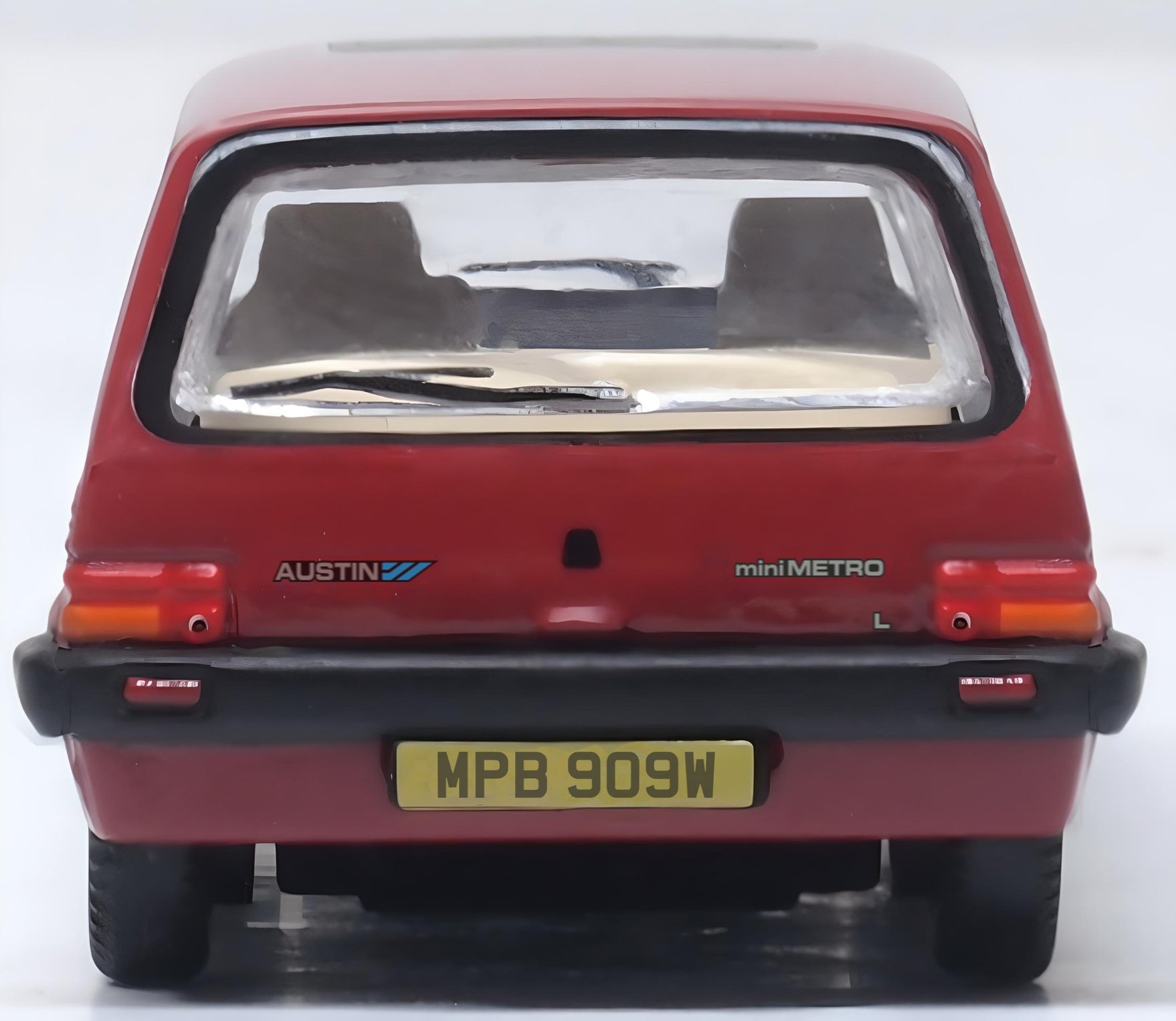 Oxford Diecast Austin Mini Metro Vermillion (Princess Diana)