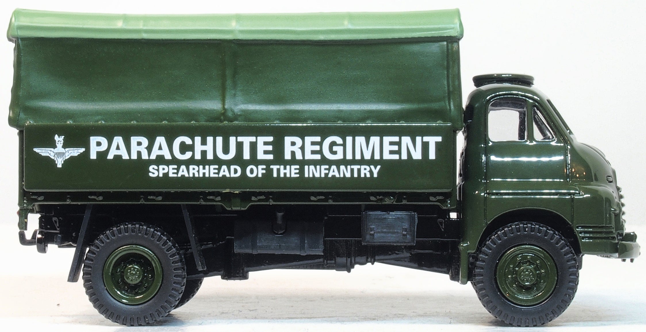 OXFORD DIECAST 1:76 Scale Bedford RL Parachute Regiment — Oxford Diecast