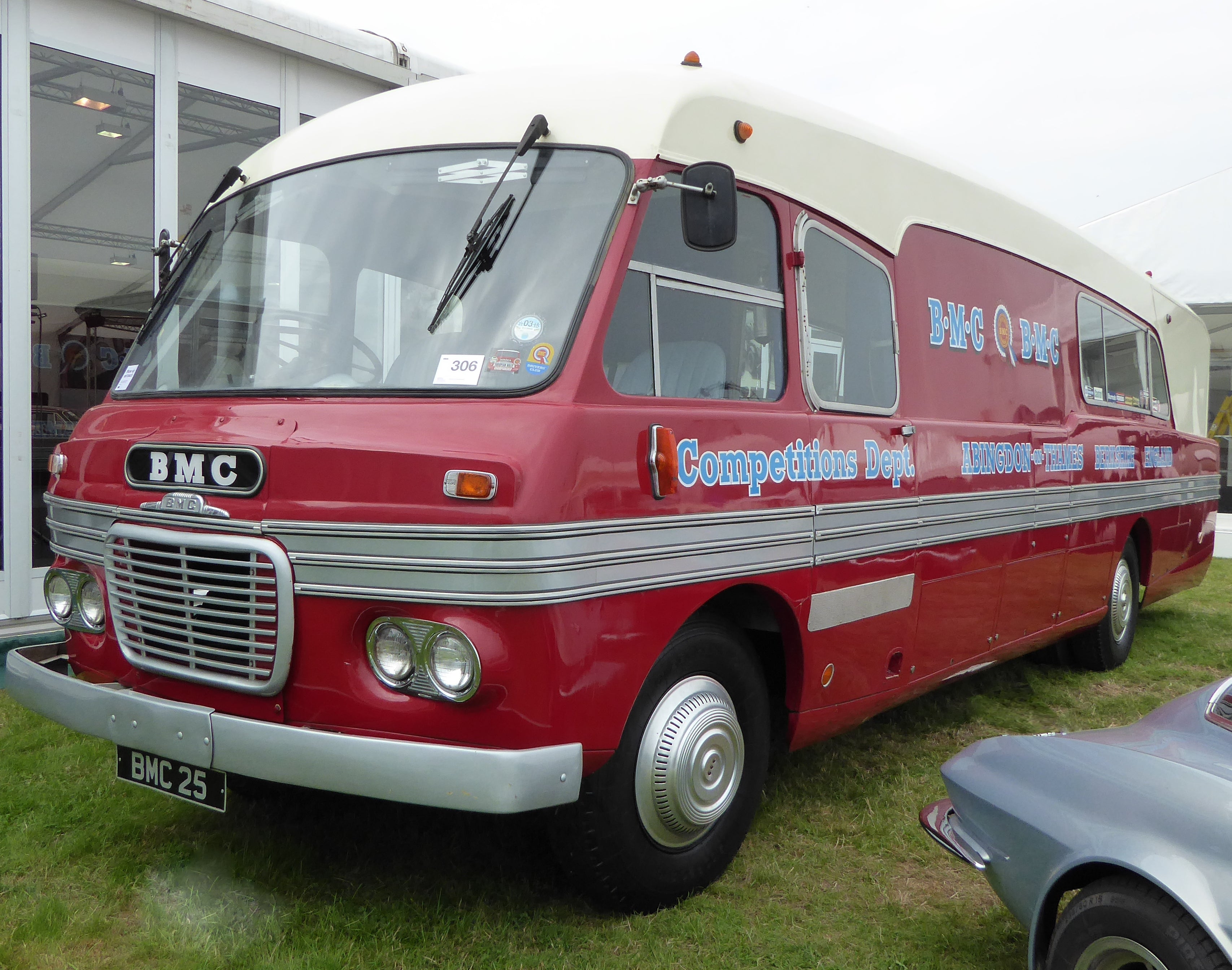 Oxford Diecast BMC Car Transporter & Two Minis BMC Competitions Dept 1
