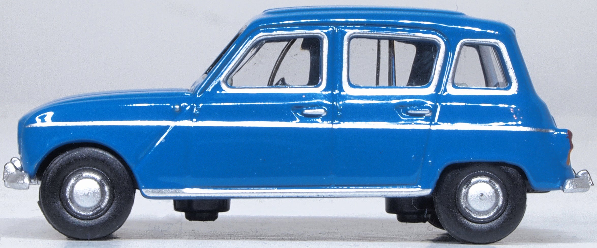 Model of the Blue Renault 4 by Oxford at 1:76 scale. — Oxford Diecast